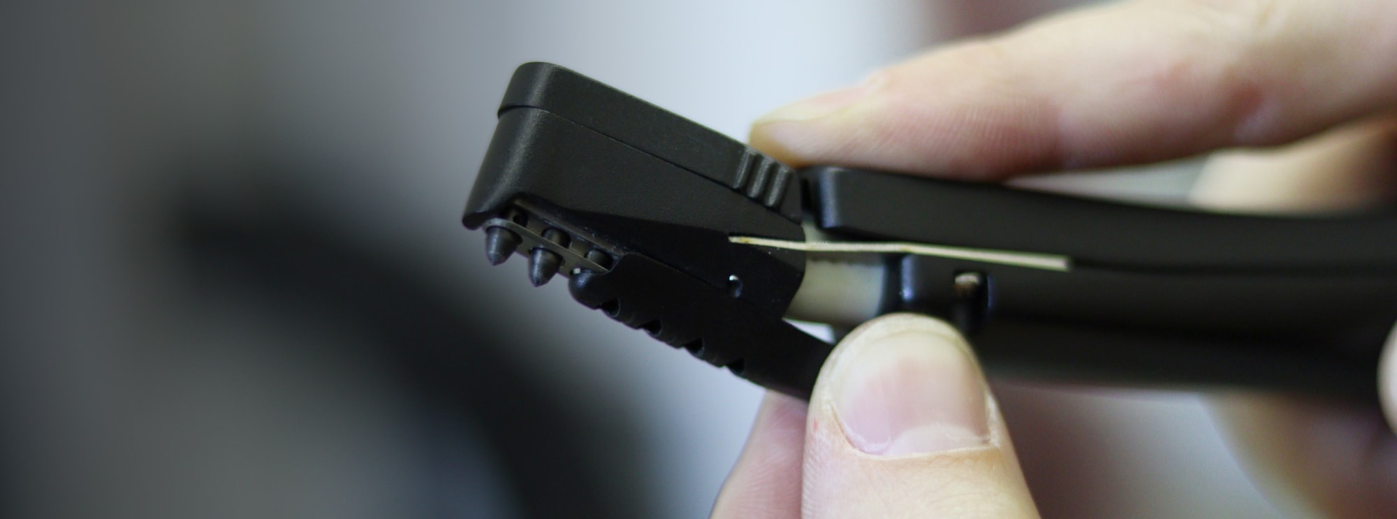 Needle Peening Training – SPIKER® - Shockform Aéronautique Inc.